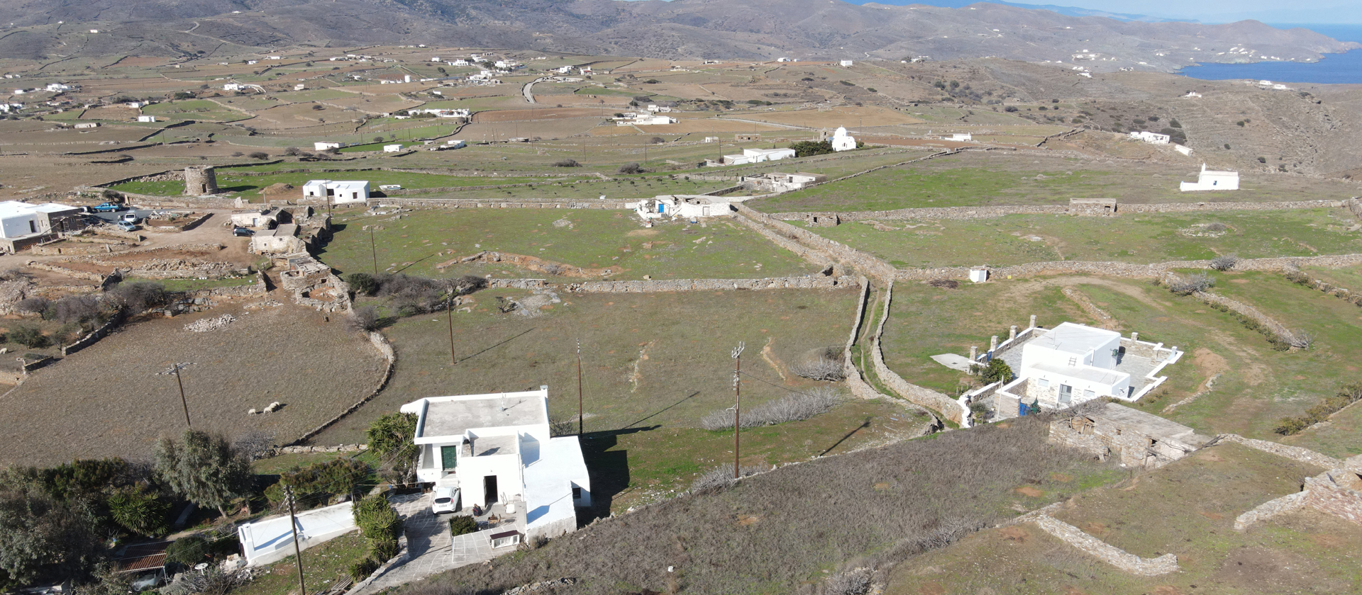 ORA D'ORO - The Hive Architects